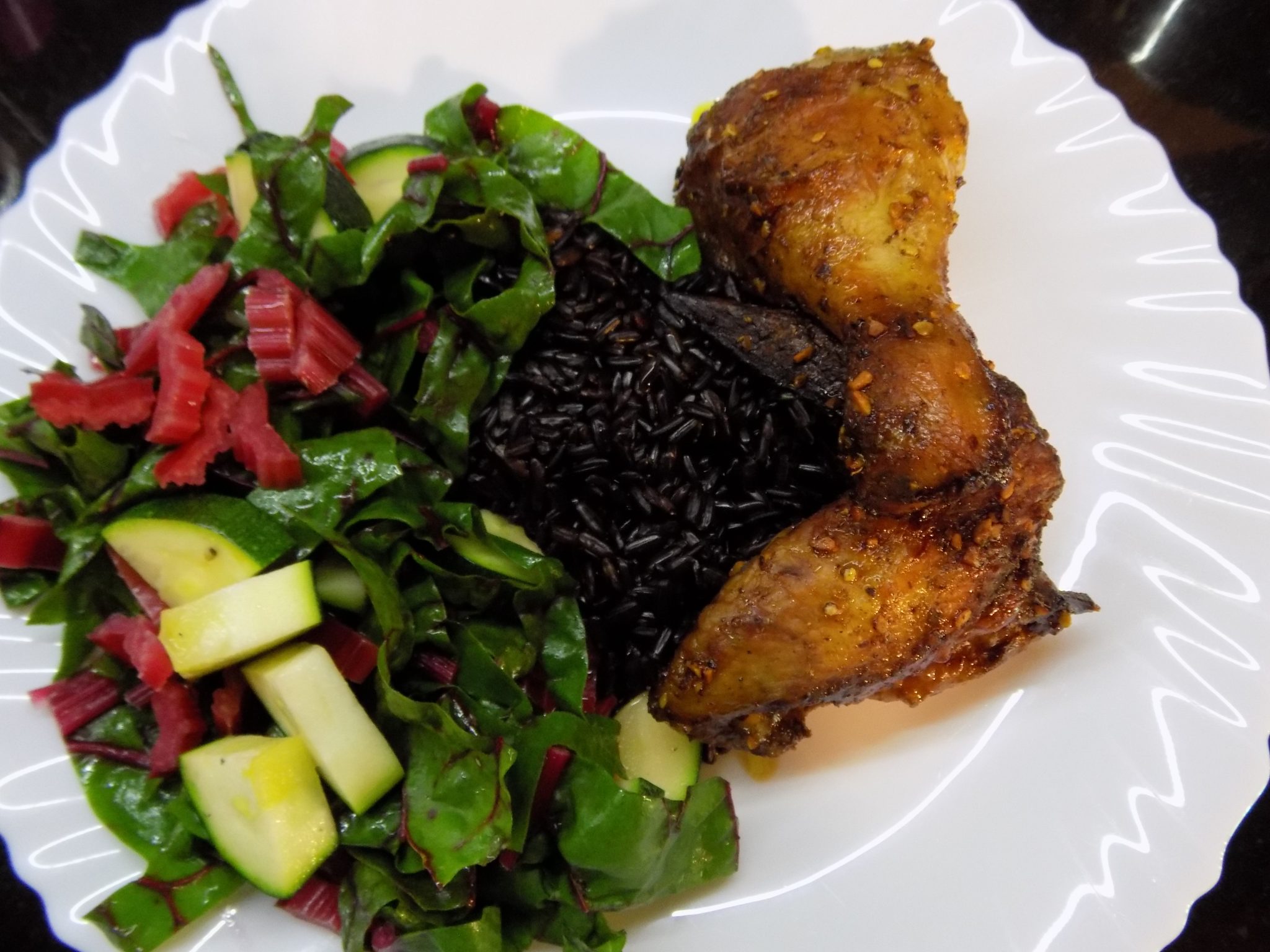 Must riis + kana – Maaneiu & Toit