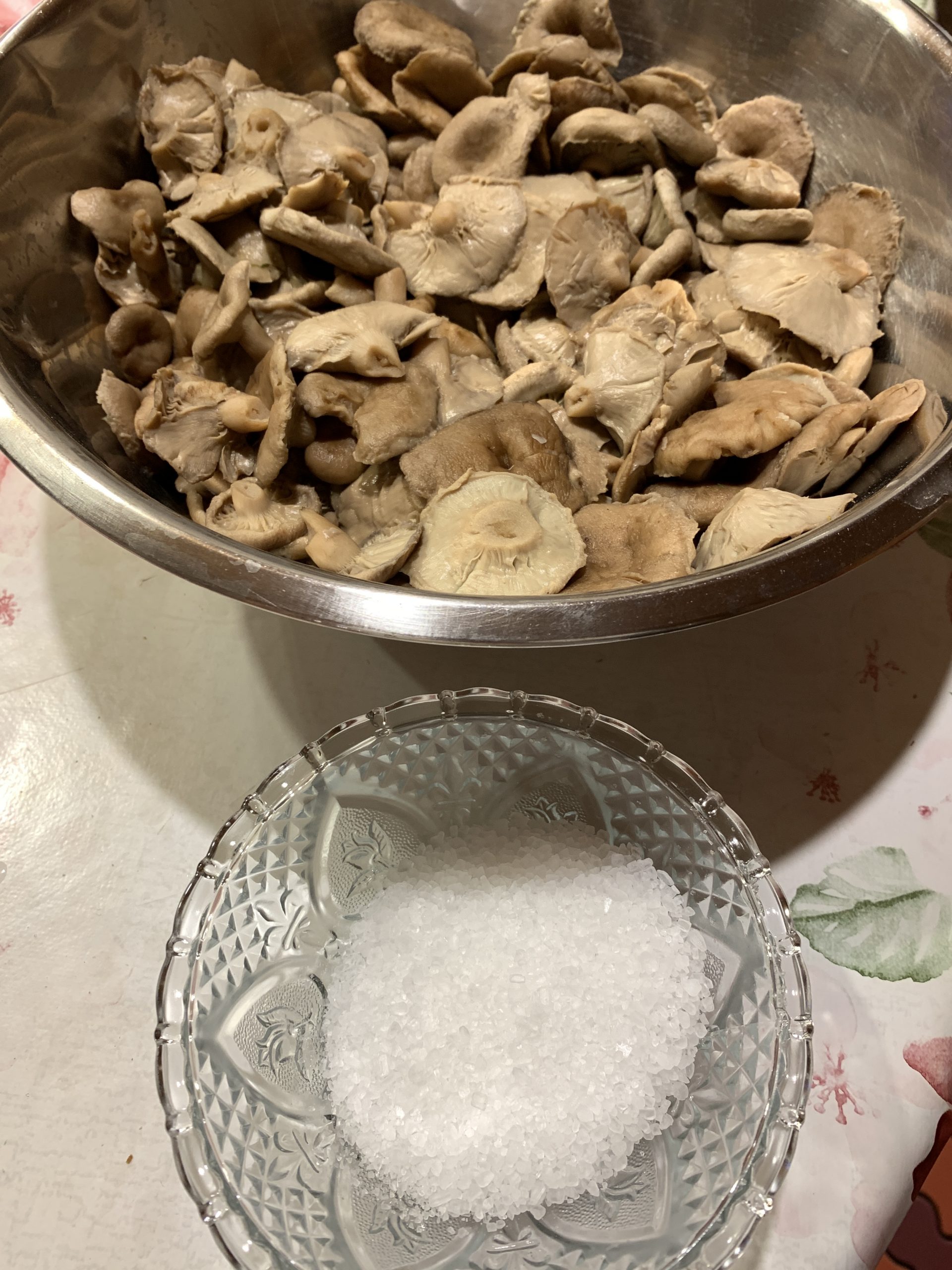 Soolatud seened – purki – Maaneiu & Toit