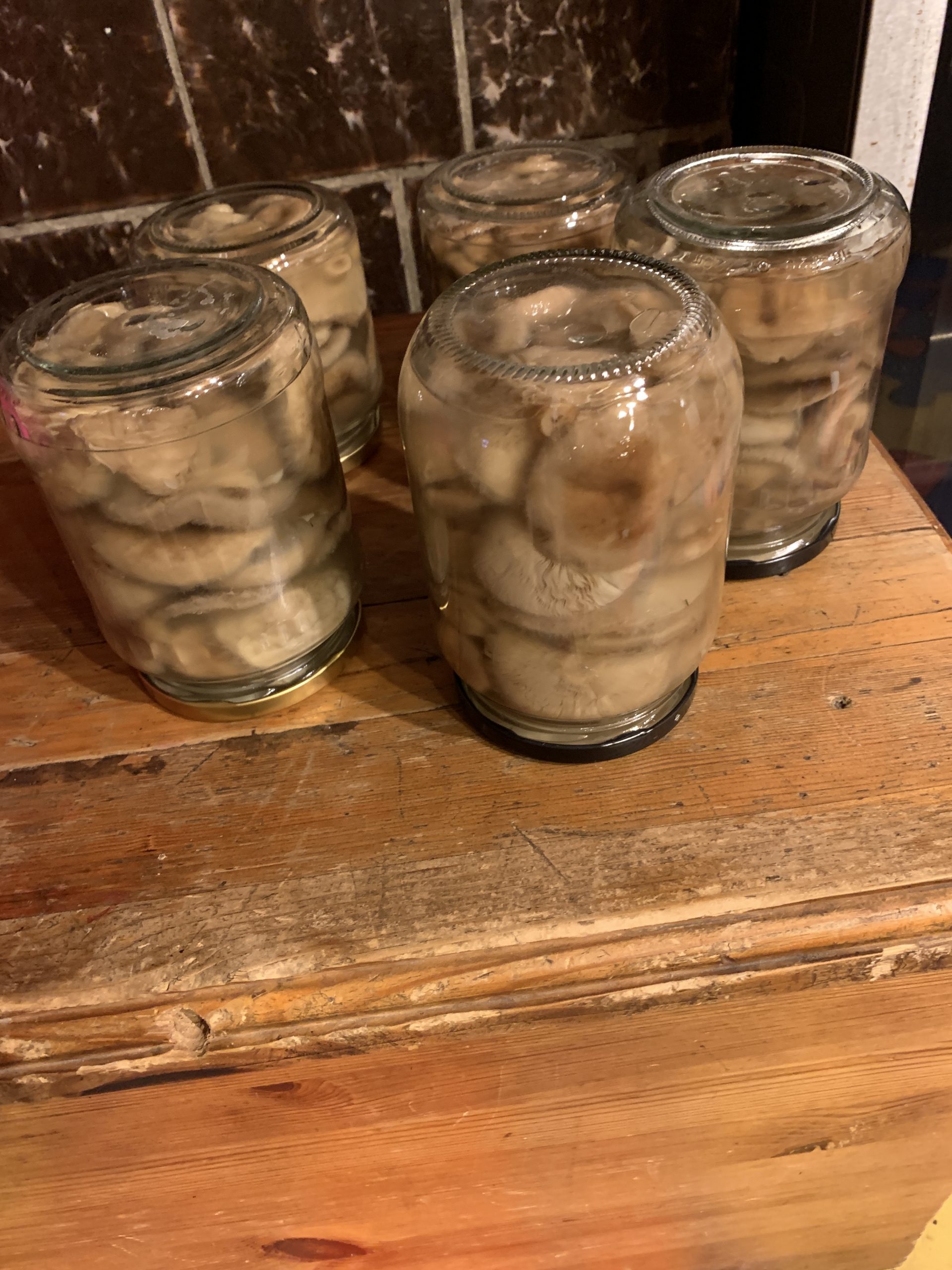 Soolatud seened – purki – Maaneiu & Toit